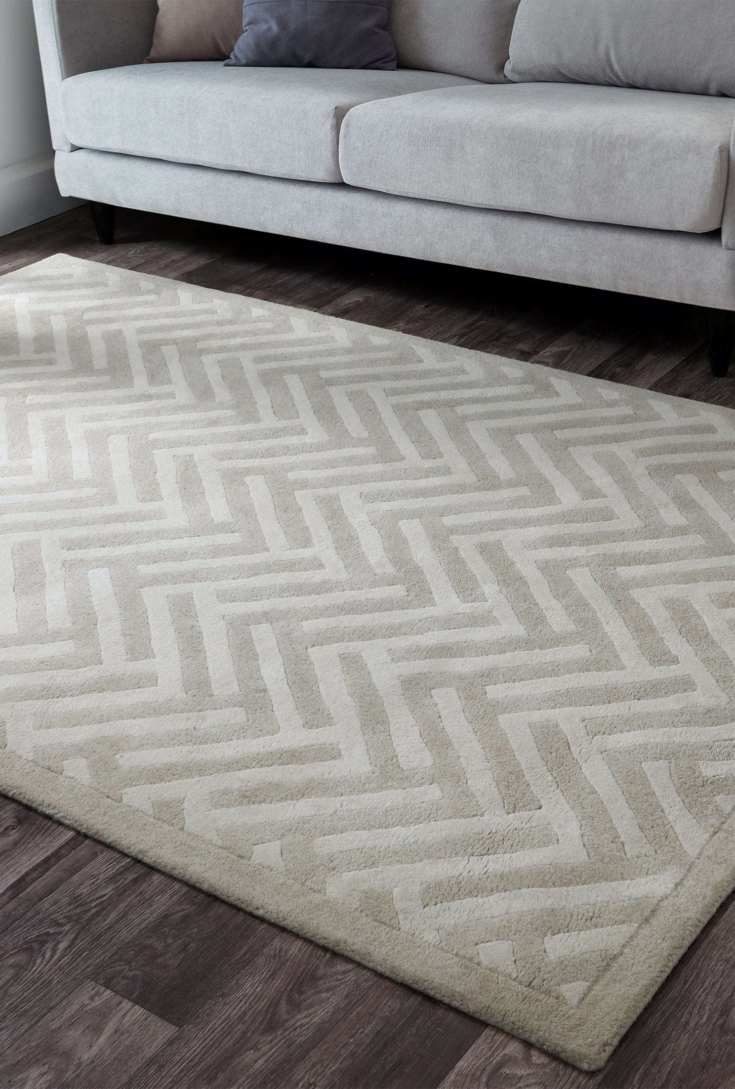 Hand-Tufted Chevron Pattern Vinson Portland White Area Rug Carpet